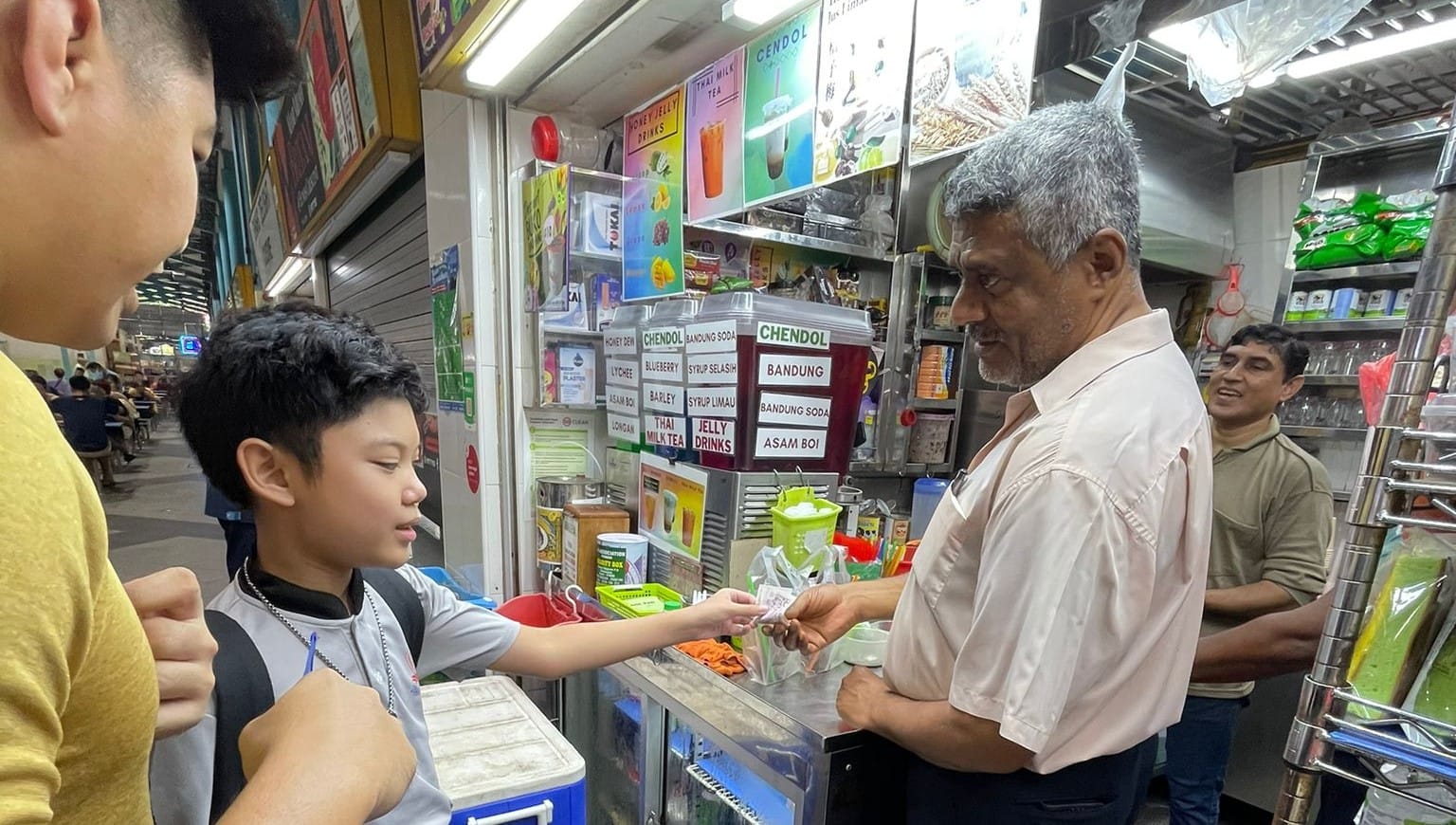 Exploring Independence at Eunos Crescent Market and Food Centre ...
